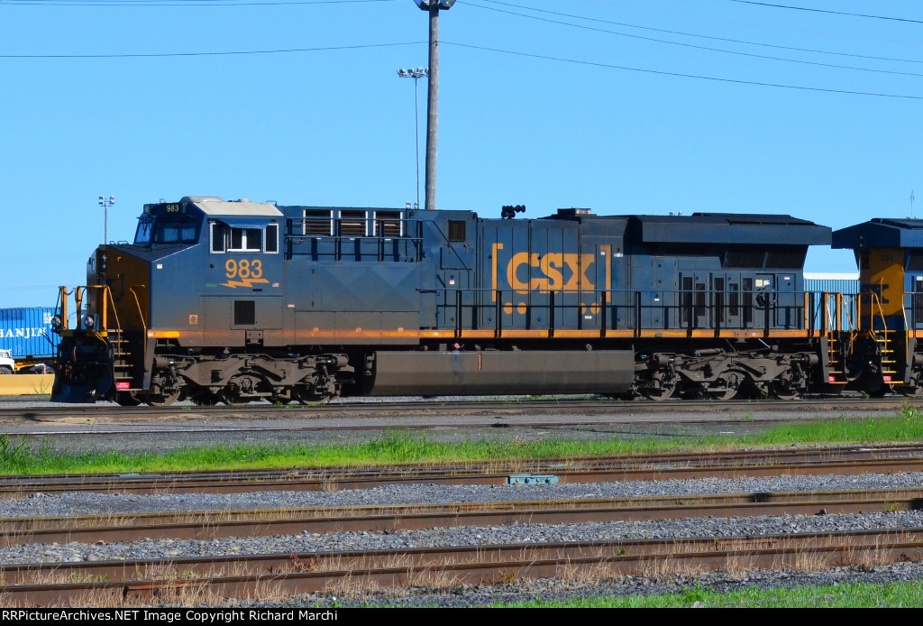 CSX 983
